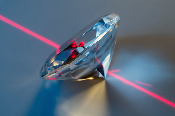 Diamond sensors boost NMR resolution - physicsworld.com